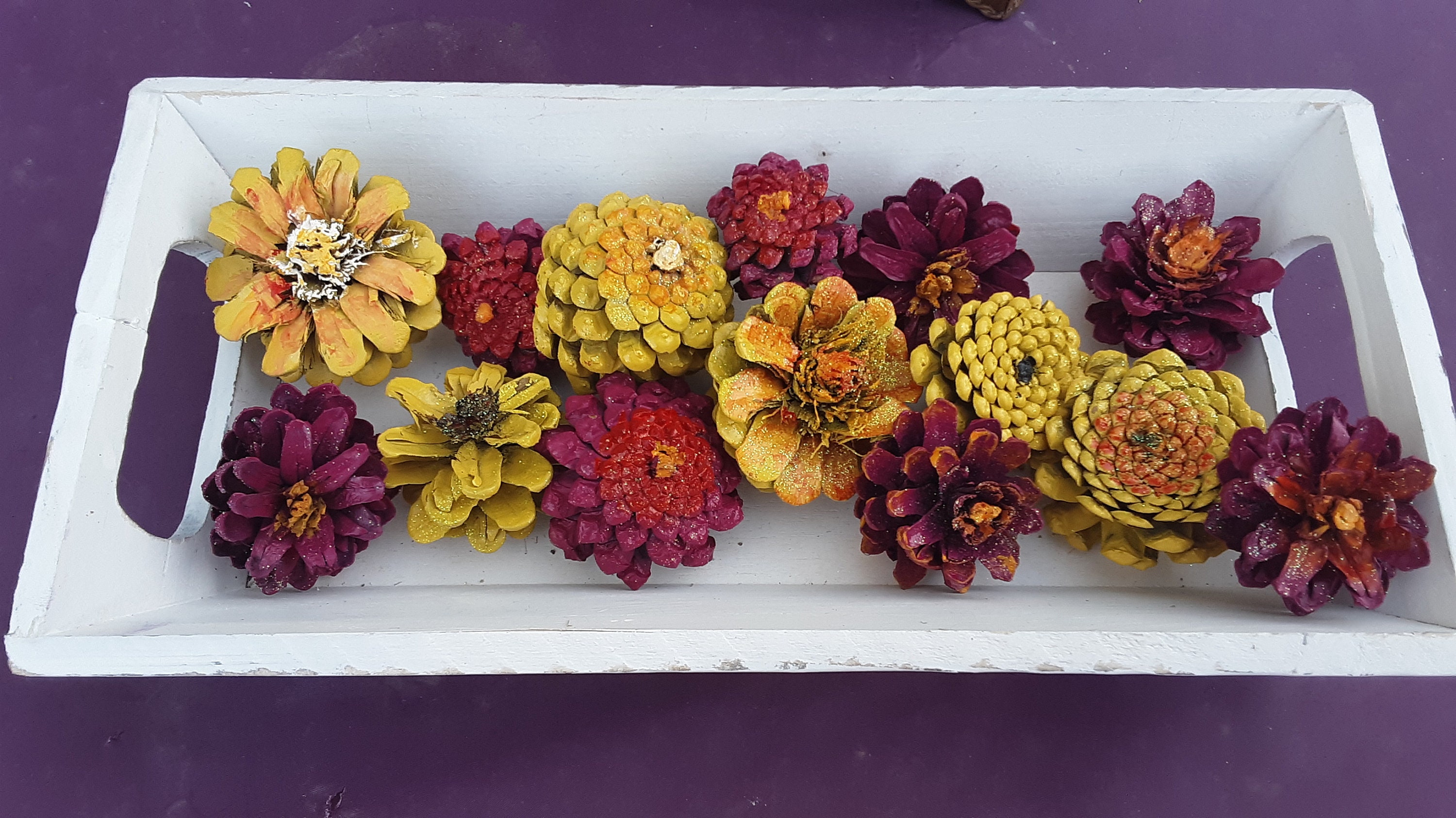 Painted Pinecones/zinnia Painted Pinecones/crafting Pinecones ...