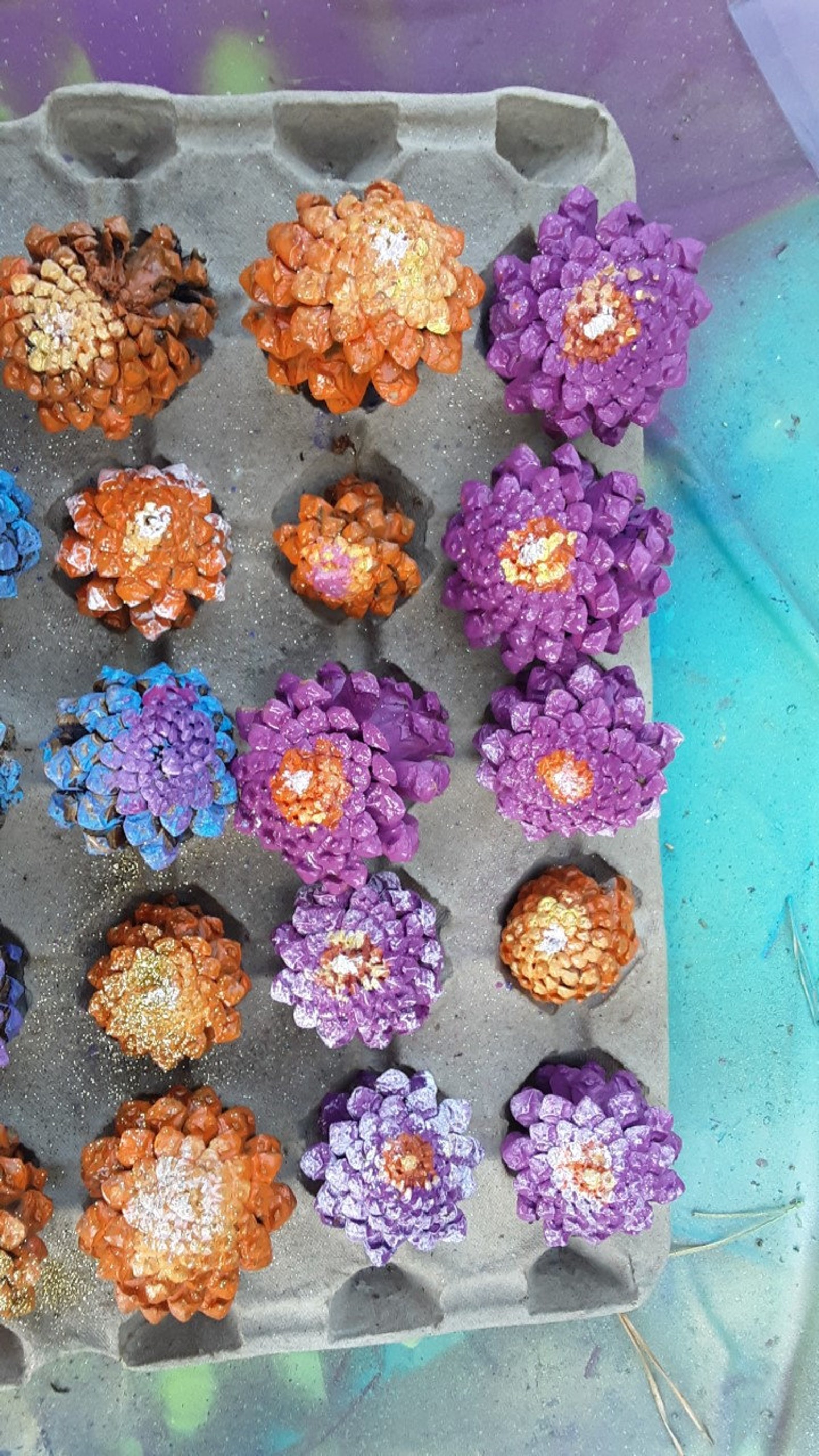 Painted Pinecones/zinnia Painted Pinecones/crafting Pinecones ...