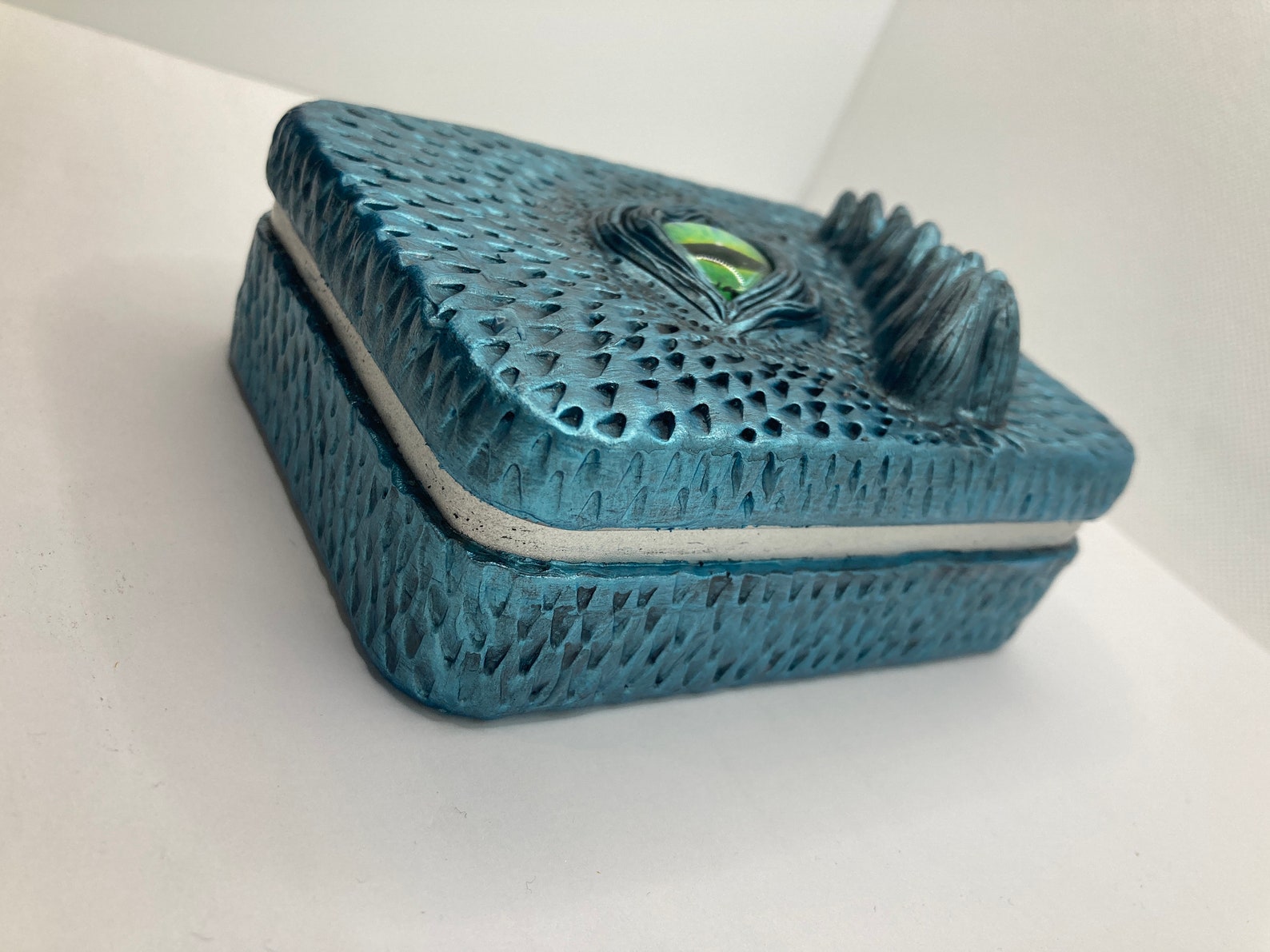 Dragon Stash Box - D&D Dice Box - Handmade Dragon Eye Container ...