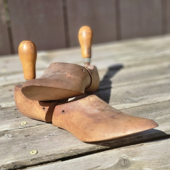 Antique O A Miller Shoe Tree Co Wooden Shoe Lasts, Se… - Gem