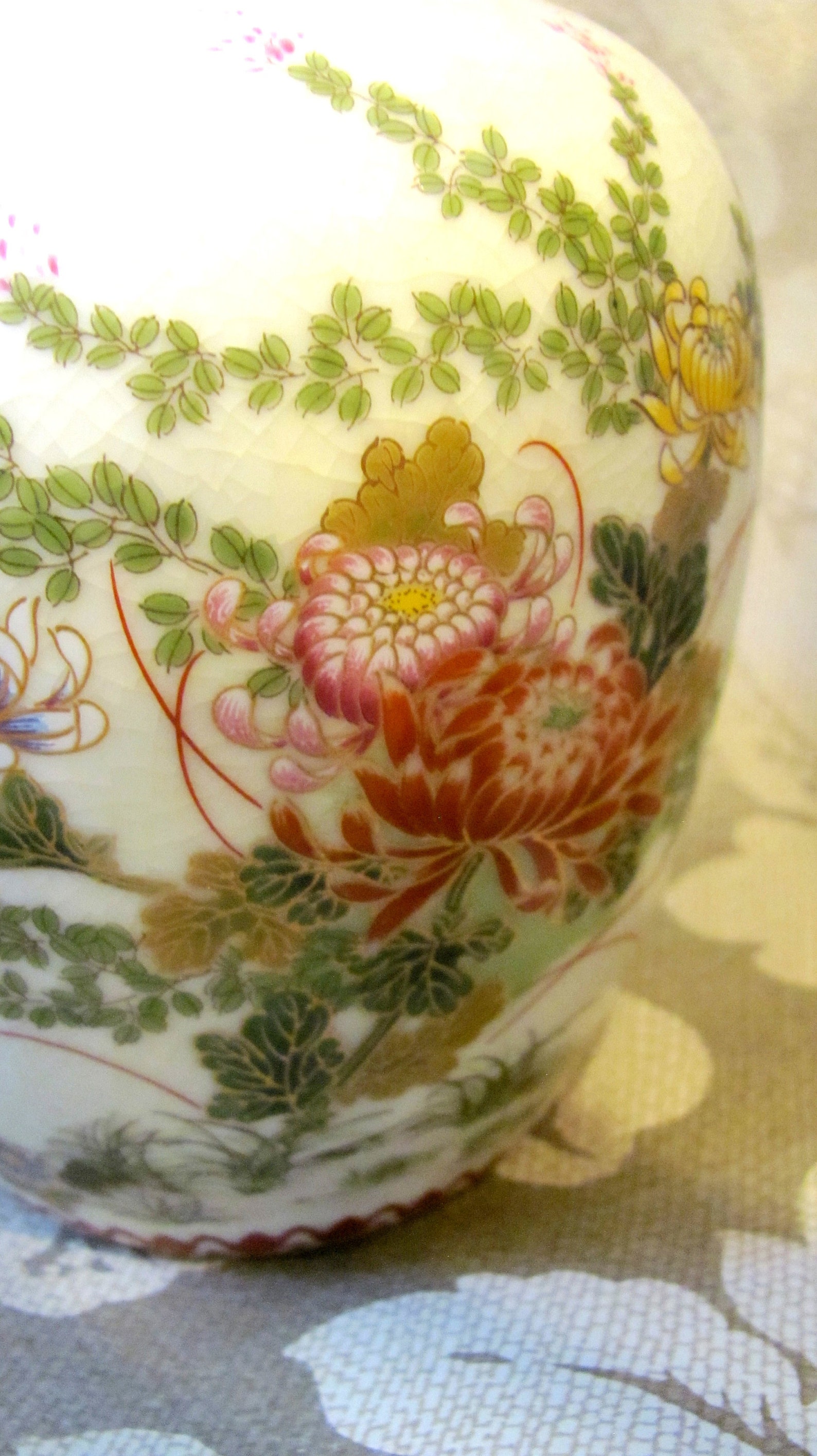 Vintage Japanese SHIBATA TOKI Ceramic Porcelain Chrysanthemum Vase Gold ...