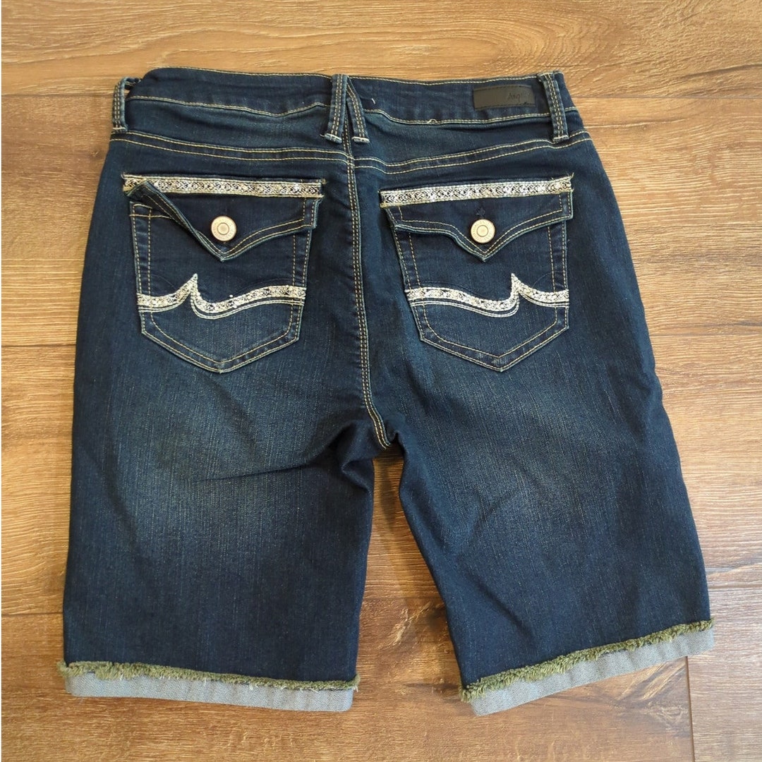 Y2K Angels Signature Bermuda Women's Size 27 Blue Whiskered Embroidered ...