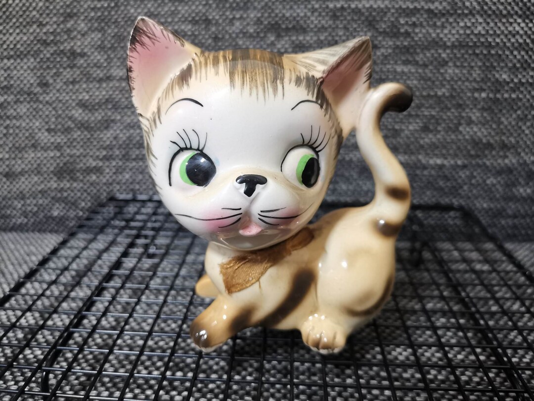 Vintage Ceramic Kitsch Big Eye Tabby Kitty Cat Japan Bank Doll 12 Cm ...