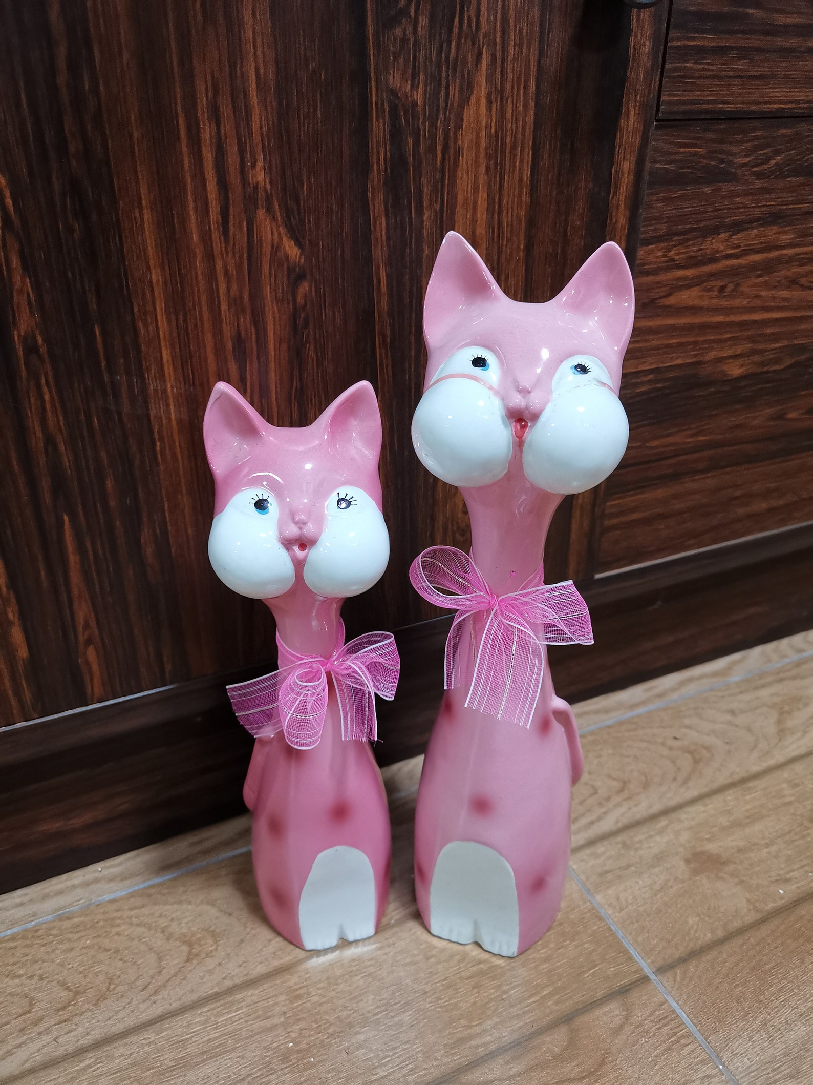 Vintage Ceramic Japanese Kawaii Kitsch Big Eye Pink Kitty Cat Figurines ...