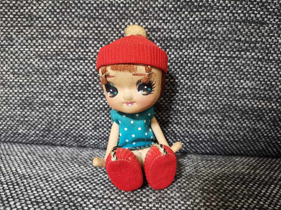 Vintage Pose Kawaii Showa Big Eye Little Girl Japan Doll Magnet ...