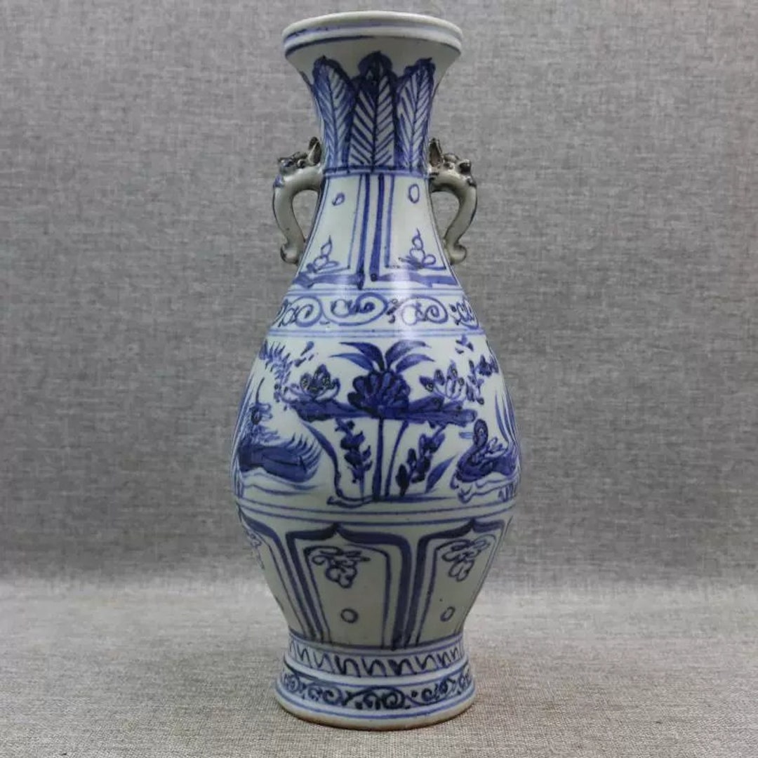 Chinese Antique Ceramic Vase Yuan Dynasty Blue and White Porcelain ...