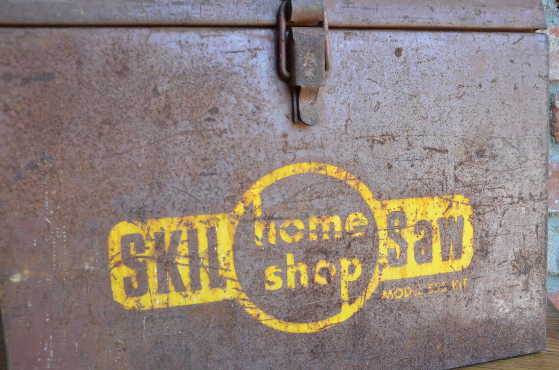 Vintage Skilsaw Tool Box Rusty Metal Box Old Caddy W/ Handle Desk ...