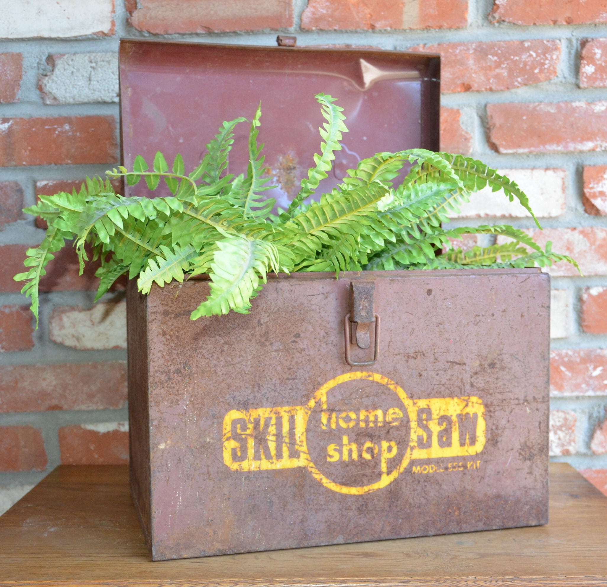 Vintage Skilsaw Tool Box Rusty Metal Box Old Caddy W/ Handle Desk ...