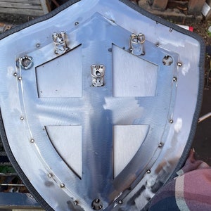 Metal Legend of Zelda Hylian Shield Wall Hanging - Etsy
