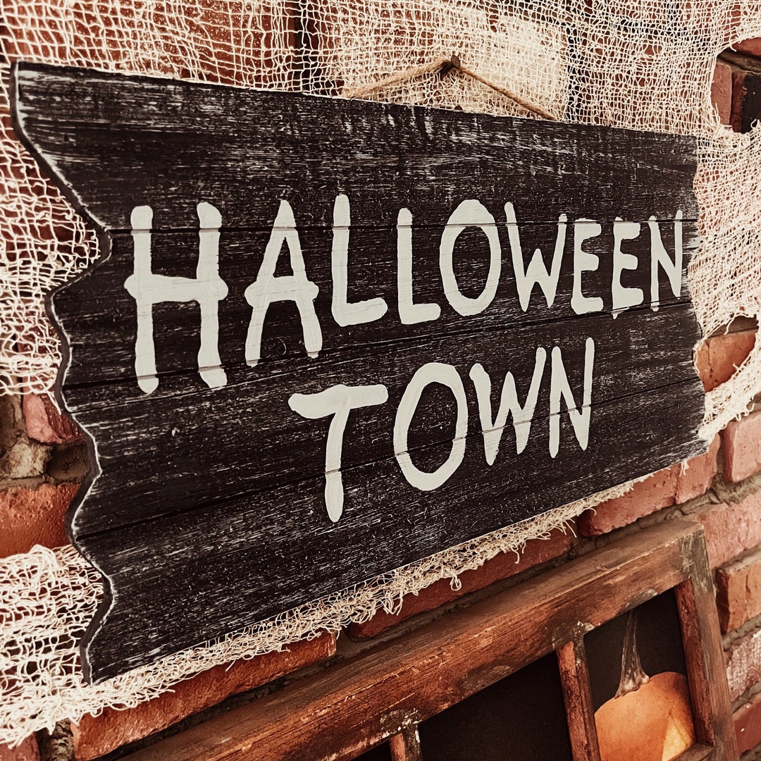 Nightmare Before Christmas Halloween Town Decor Sign - Etsy