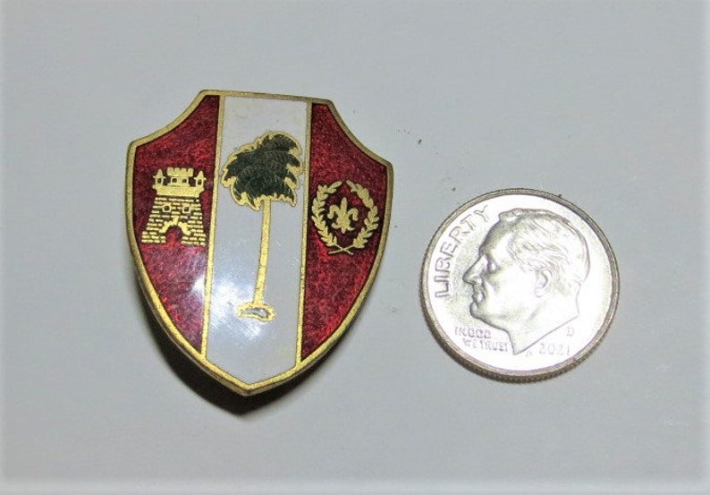Vintage Enamel Pin With Palm Tree Castle and Fleur De Lis. - Etsy