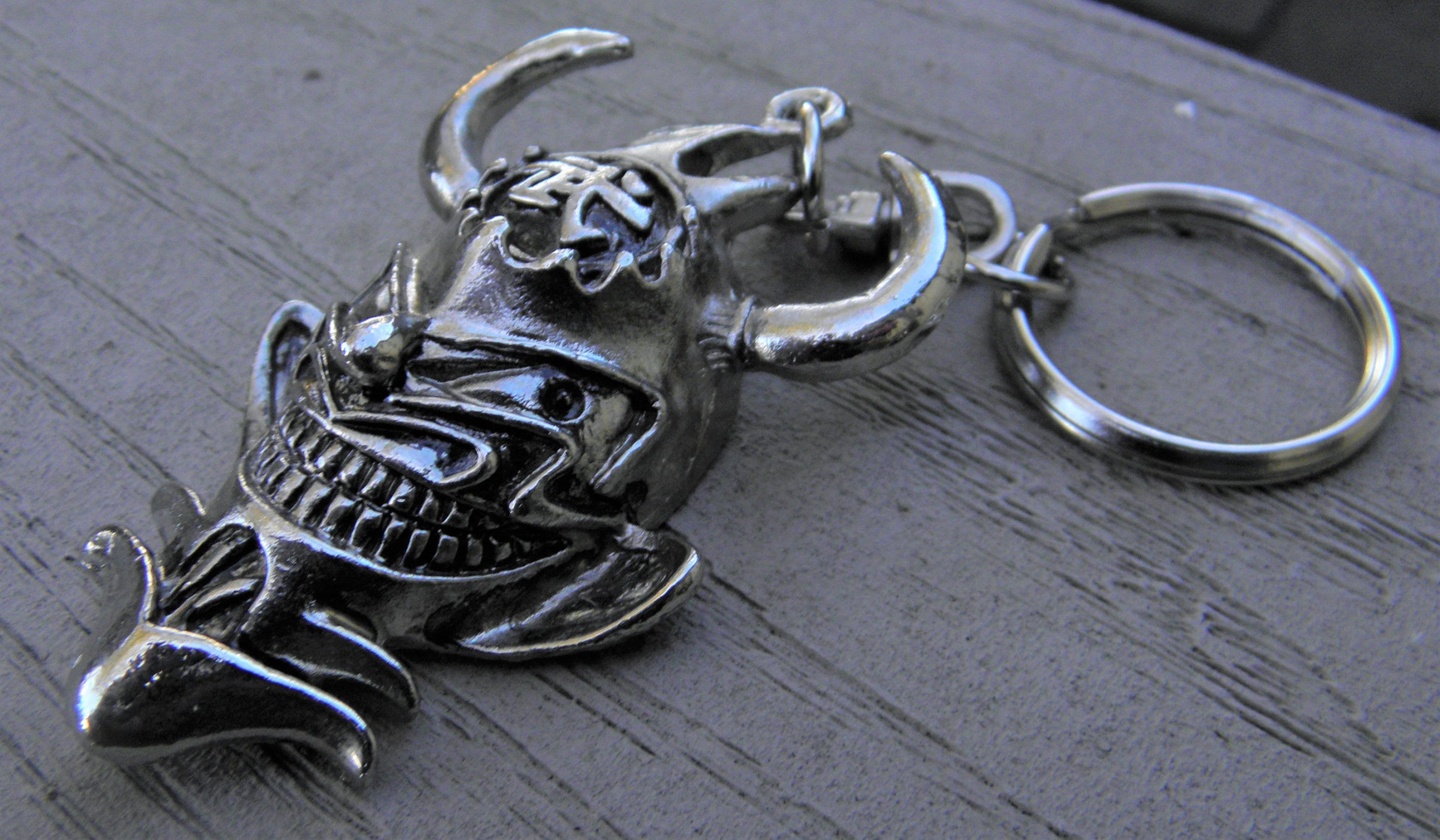 Llavero demoníaco Funky, demonio chino, diablo de cromo - Etsy España