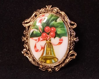 Vintage Holiday Pin | Etsy