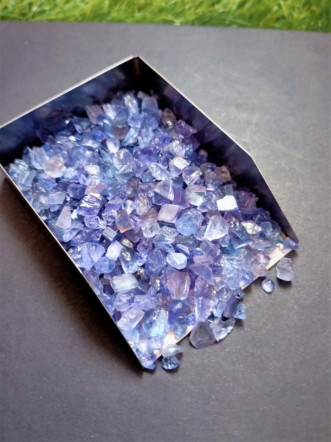 25 Raw Tanzanite Stones, Natural Untreated Rough Crystals (3.5-5mm) - Etsy