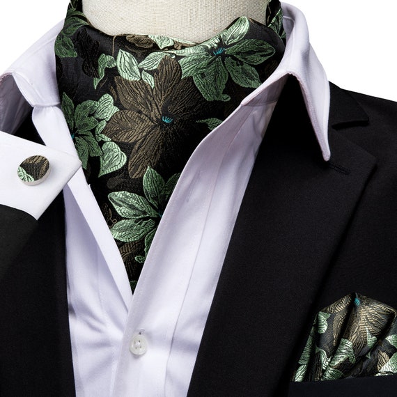 Classic Cravat