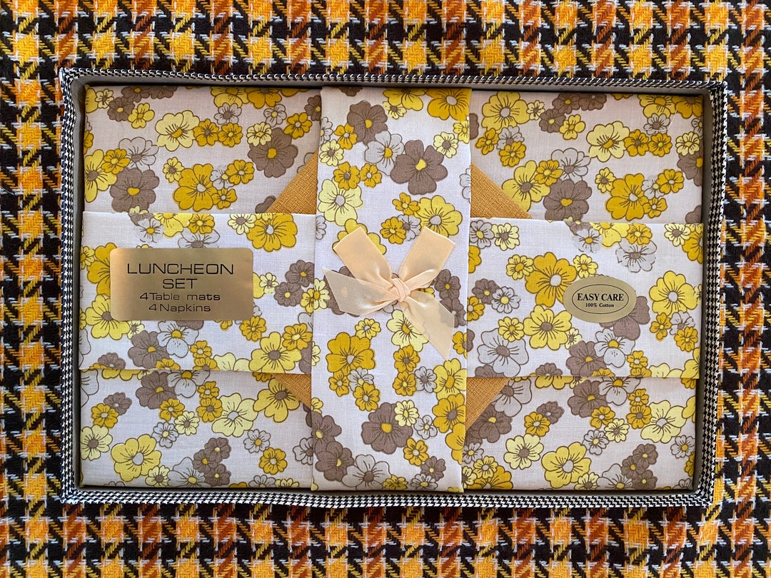 Retro Vintage Flower Power Table Linen Gift Set for Four New NOS ...