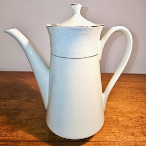 Vintage Crown Victoria Lovelace Tea Set: Platinum Rim Porcelain ...