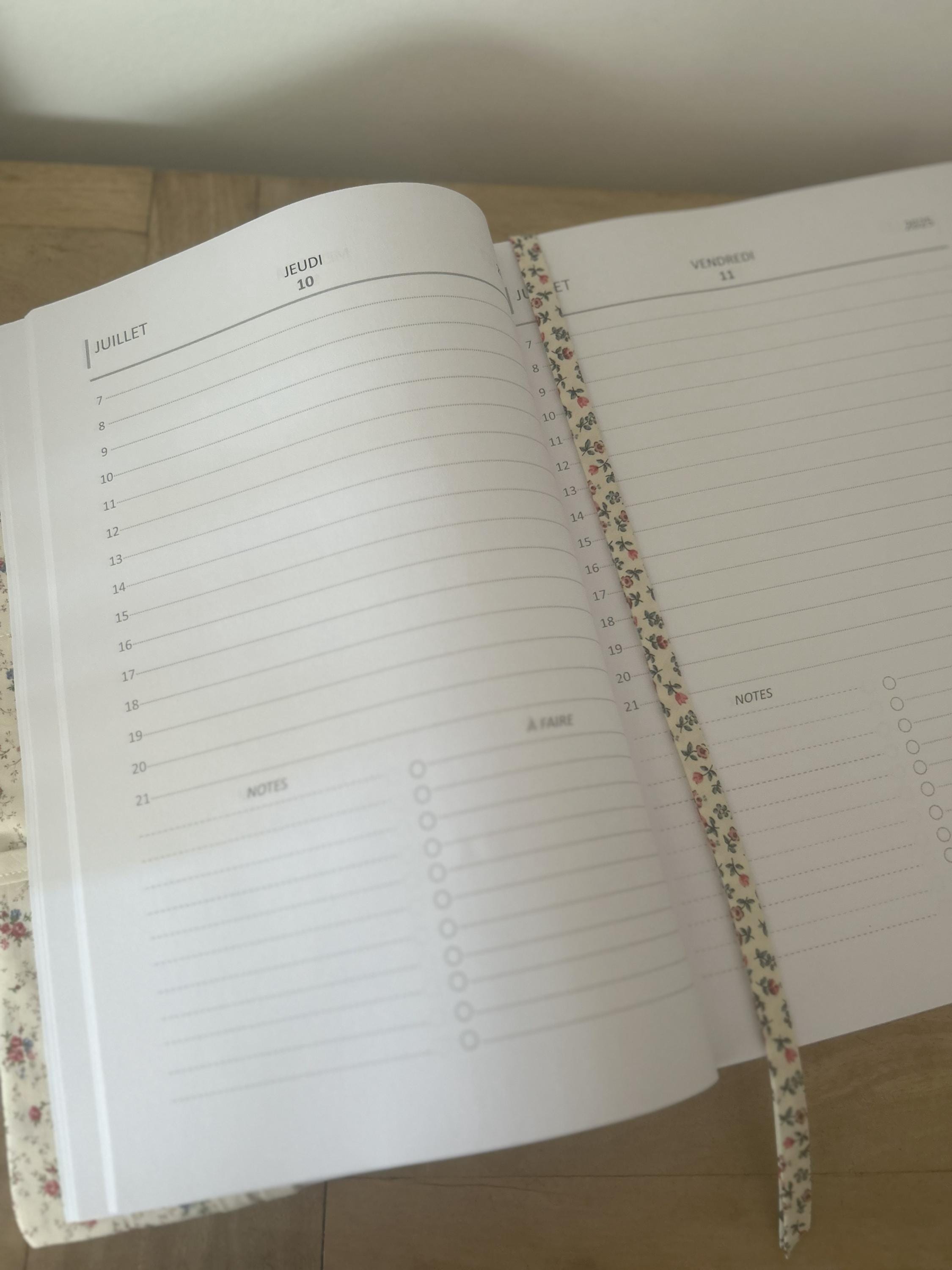 Japanese A4 Daily Planner for 2026 With Pen Pockets - Etsy