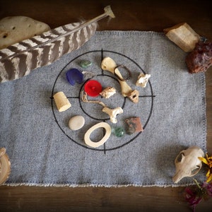 Throwing of the Bones Casting Cloth, Divination Country Magic, Conjure ...