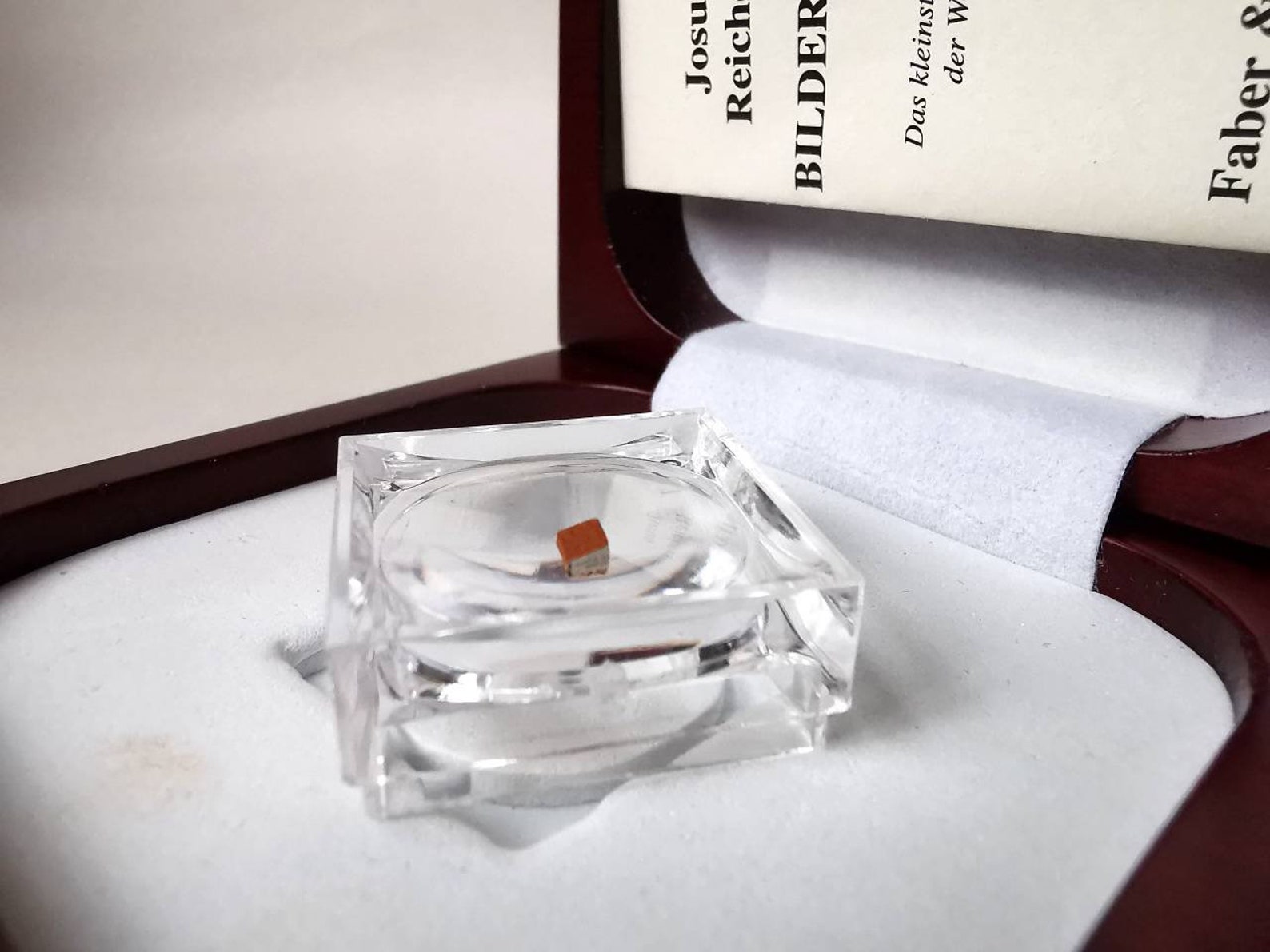 The Smallest Book in the World (das Kleinste Buch Der Welt) Josua ...