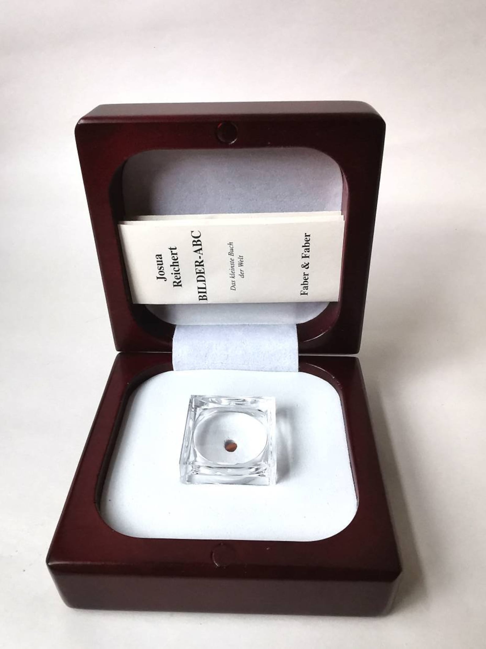 The Smallest Book in the World (das Kleinste Buch Der Welt) Josua ...