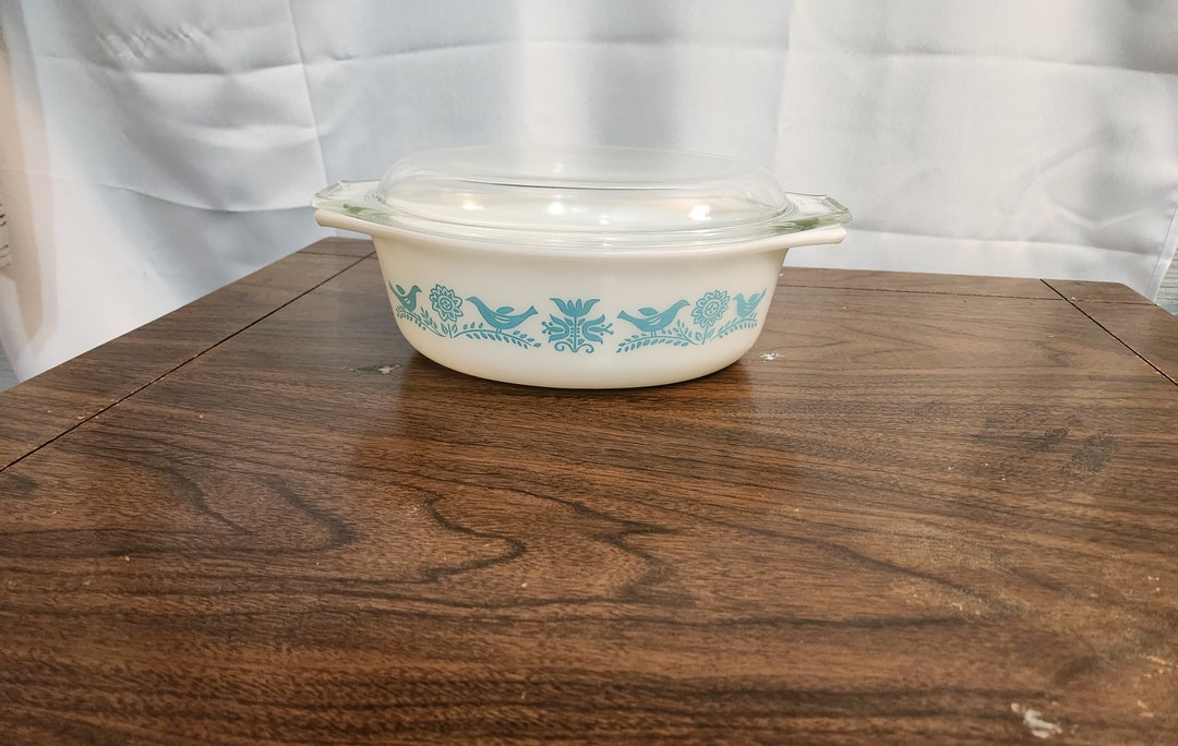 Pyrex Bluebird 1 1/2 QT Casserole Dish With Lid, 043, Turquoise Blue on ...