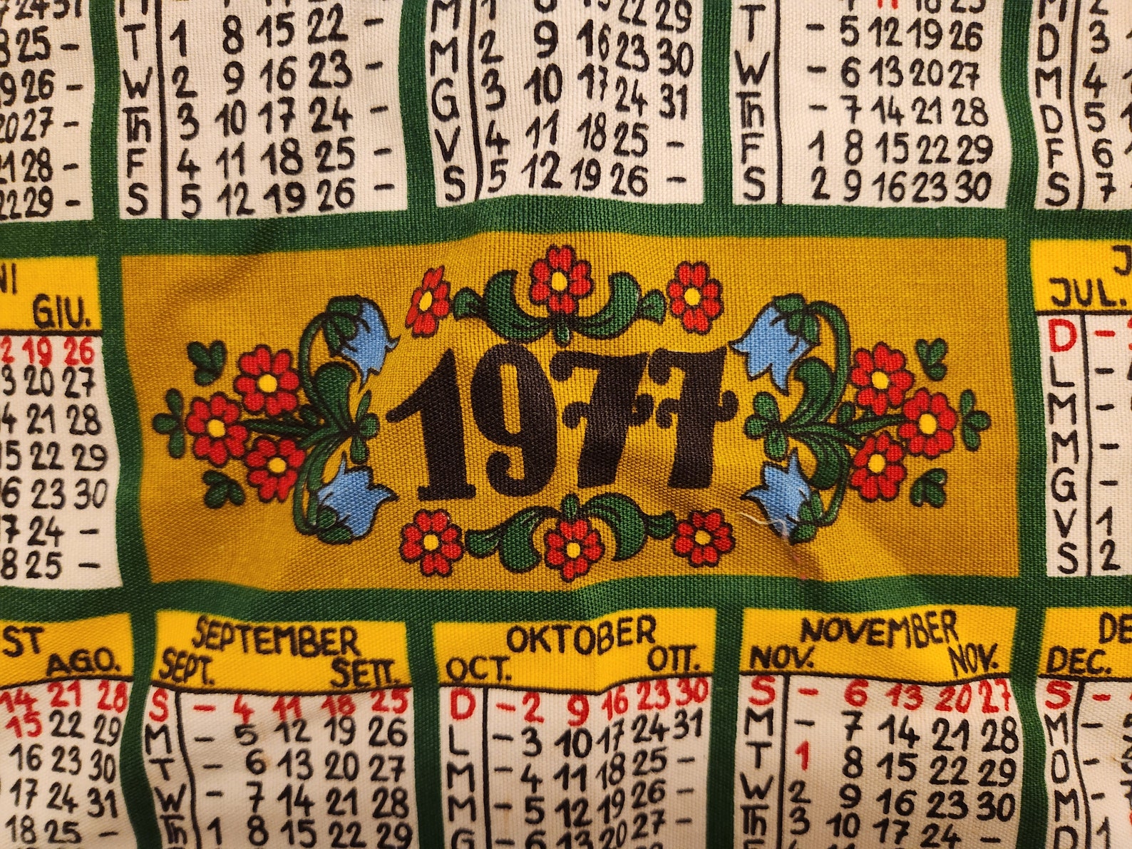 German Kolf 1977 Calendar Cotton Wall Hang, House and Mountains, Red ...