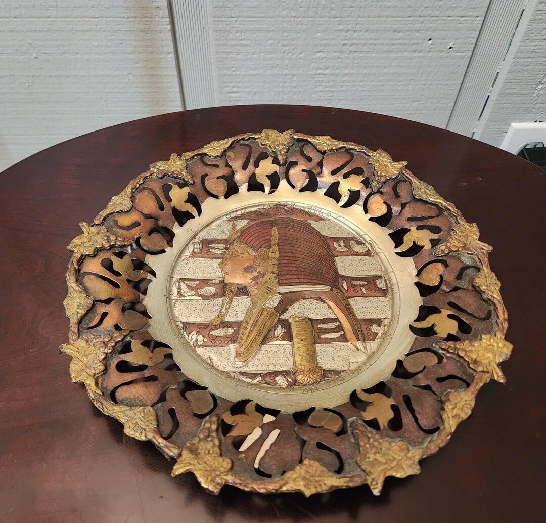 Cooper Egyptian Pharoah Plate, Tutankhamun, King Tut, Grape and Leaf ...