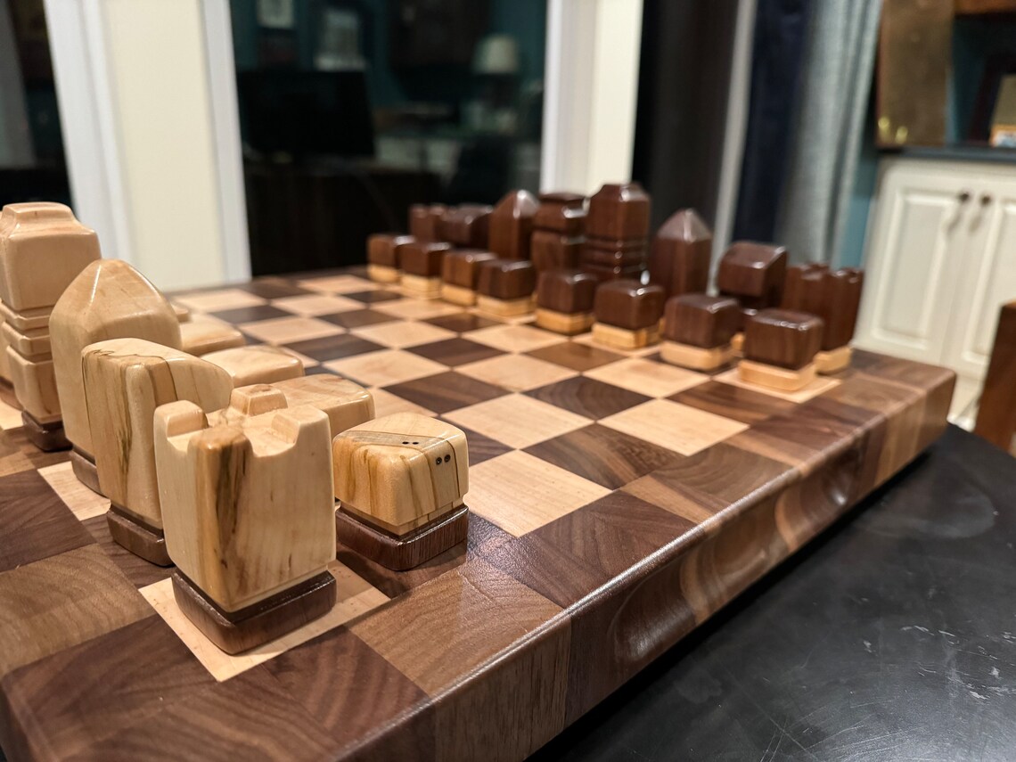 Custom Chess Set in Walnut and Wormy Maple - Etsy