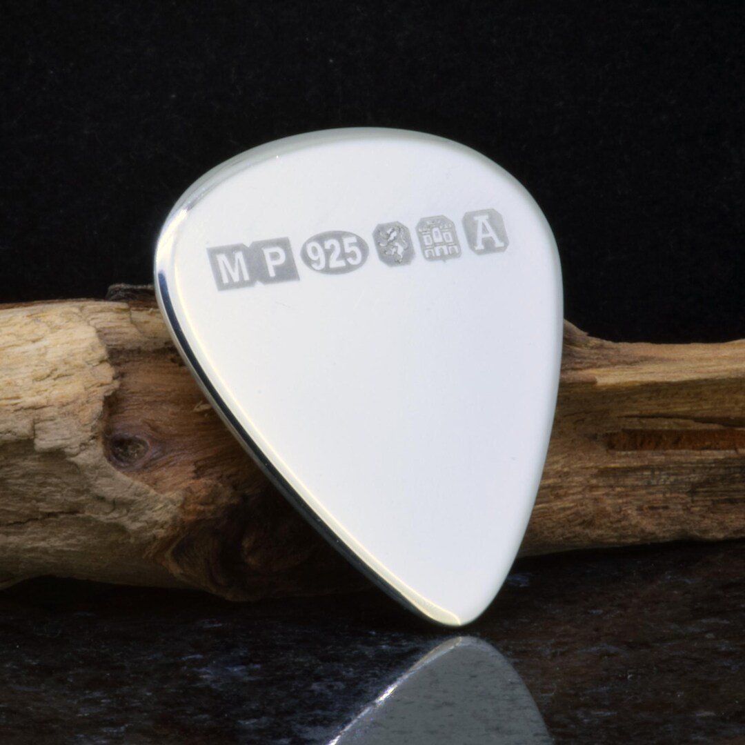 Hallmarked Solid Sterling Silver Polished Finish Standard Guitar Pick ...