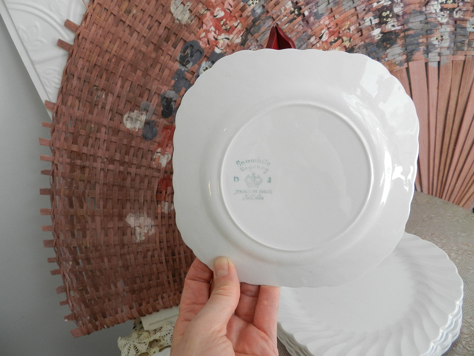 3 SNOW WHITE REGENCY/ 6 3/4 Across Center - Etsy