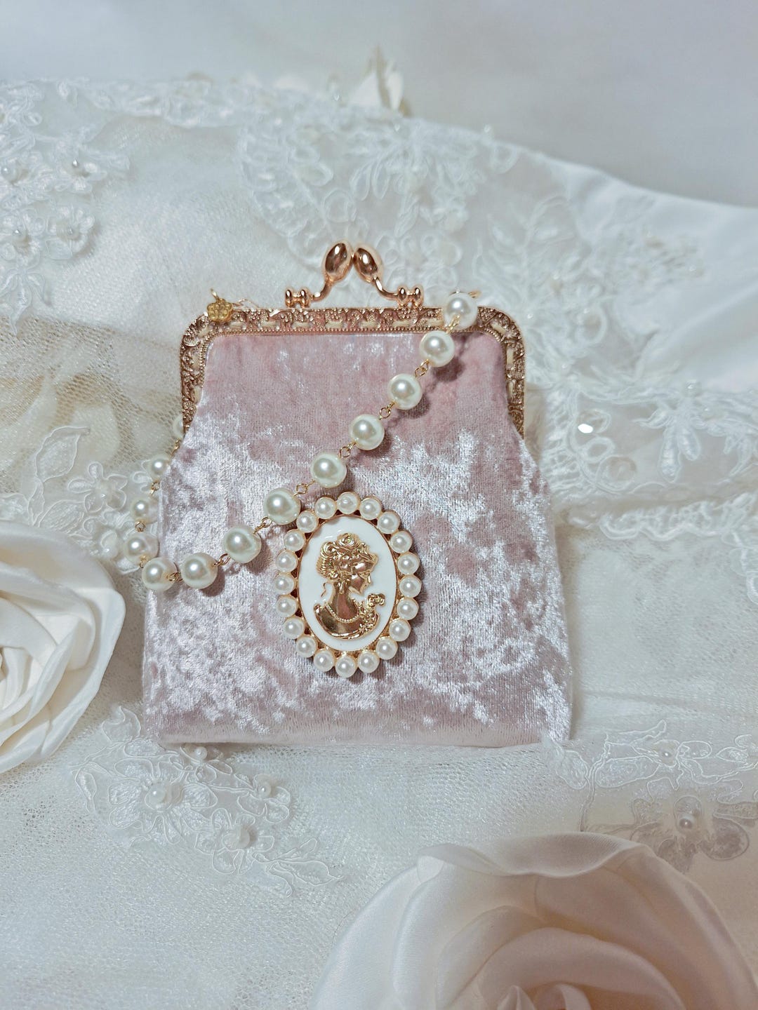 Pink Velvet Kisslock Purse Vintage Beauty Handbag Retractable Card ...