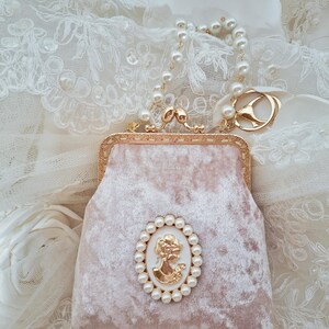 Pink Velvet Kisslock Purse Vintage Beauty Handbag Retractable Card ...