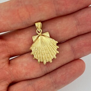 14k Yellow Gold Shell Nautical Charm Pendant - Etsy