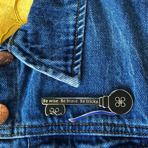 Black Button Key V2 gold Metal Writing Hard Enamel Pin - Etsy