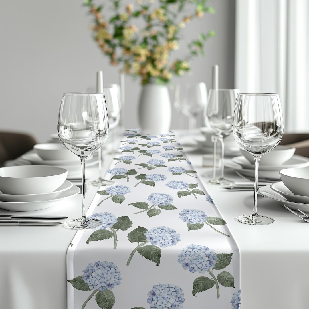 Hydrangea Bloom Blue Table Runner, Floral Table Runner for Entertaining ...