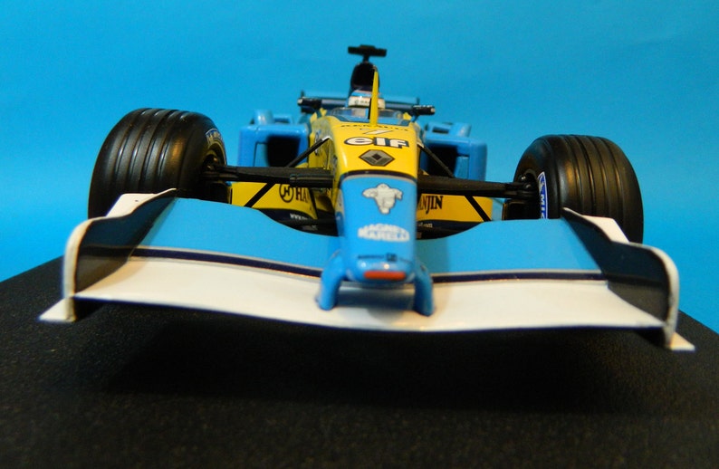 Hot Wheels 1/18 Renault F1 R23 - Jarno Trulli Racing Car - Etsy