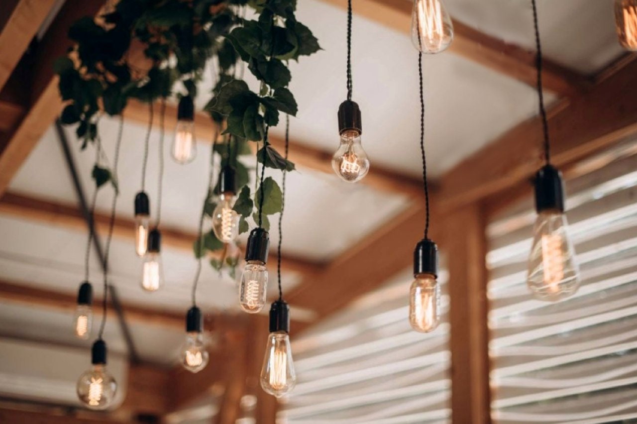 Incandescent Bulb String Lights: Outdoor Patio, Wedding, Cafe Lighting ...