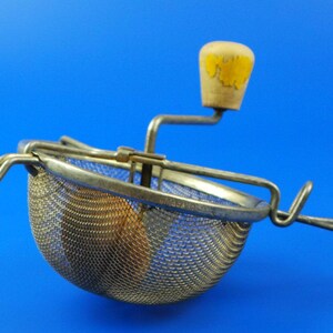 Vintage Manual Tomato Press Vintage Metal Fruit Press Retro Kitchen ...