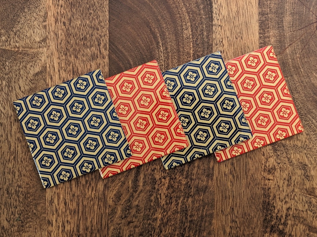 和柄コースター（赤と青の亀甲）set of 4 Red and Blue Kikkou Pattern Japanese Yuzen ...