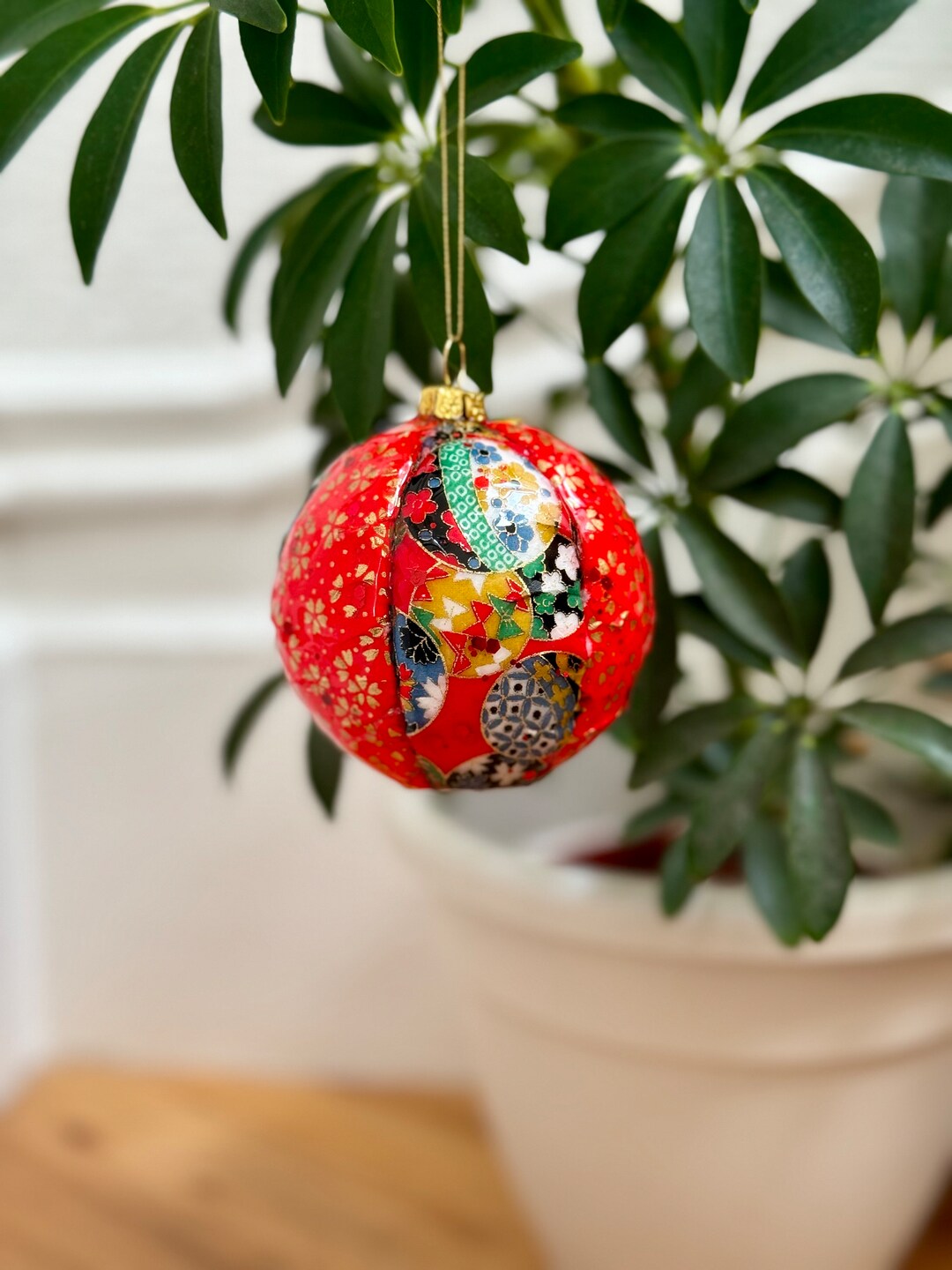 赤い手まり柄 Red Temari Pattern Round Handmade Ornament japanese Chiyogami 3. ...