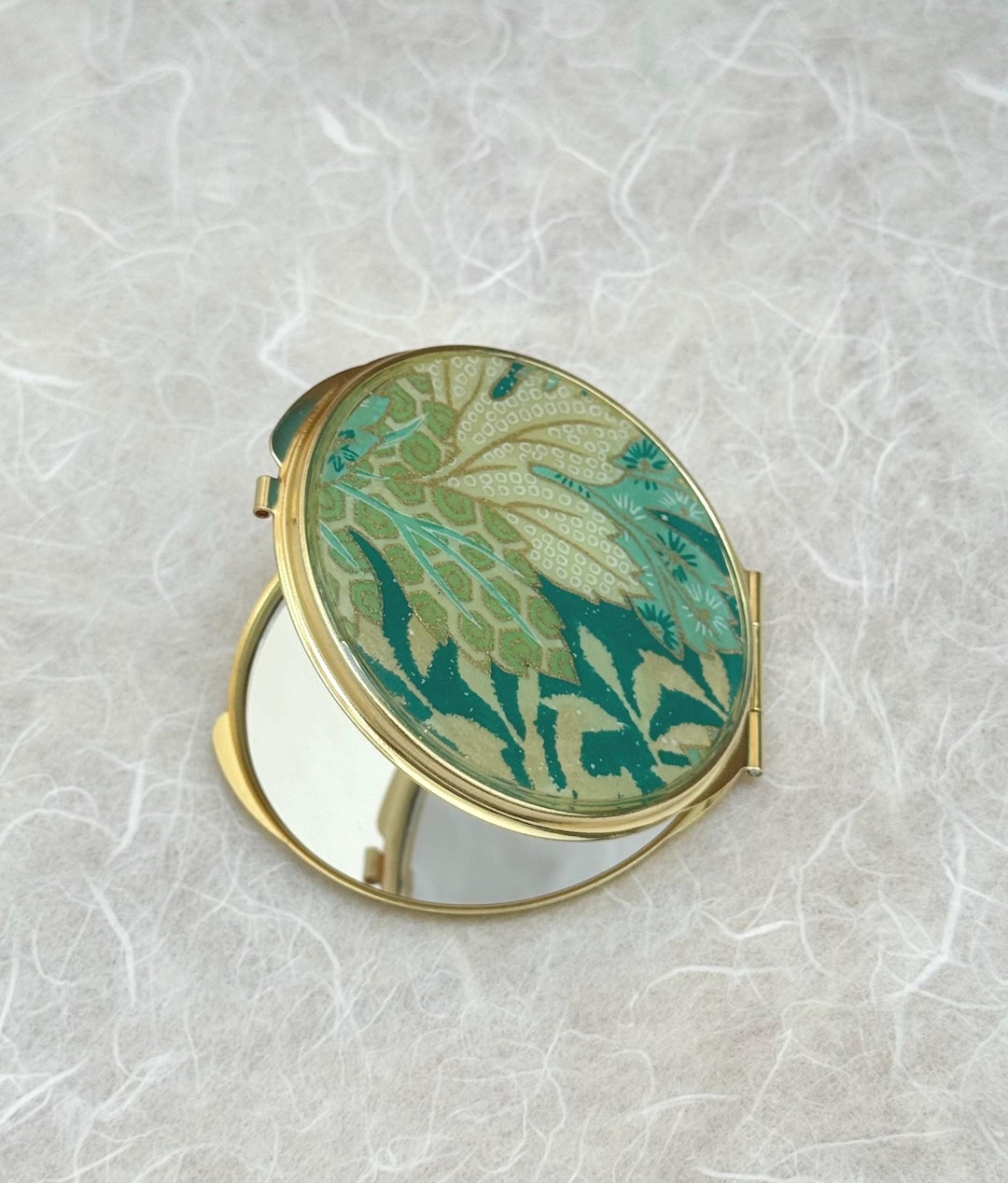 Handmade Compact Mirror, Japanese Yuzen Chiyogami, Green Autumn Leaves ...