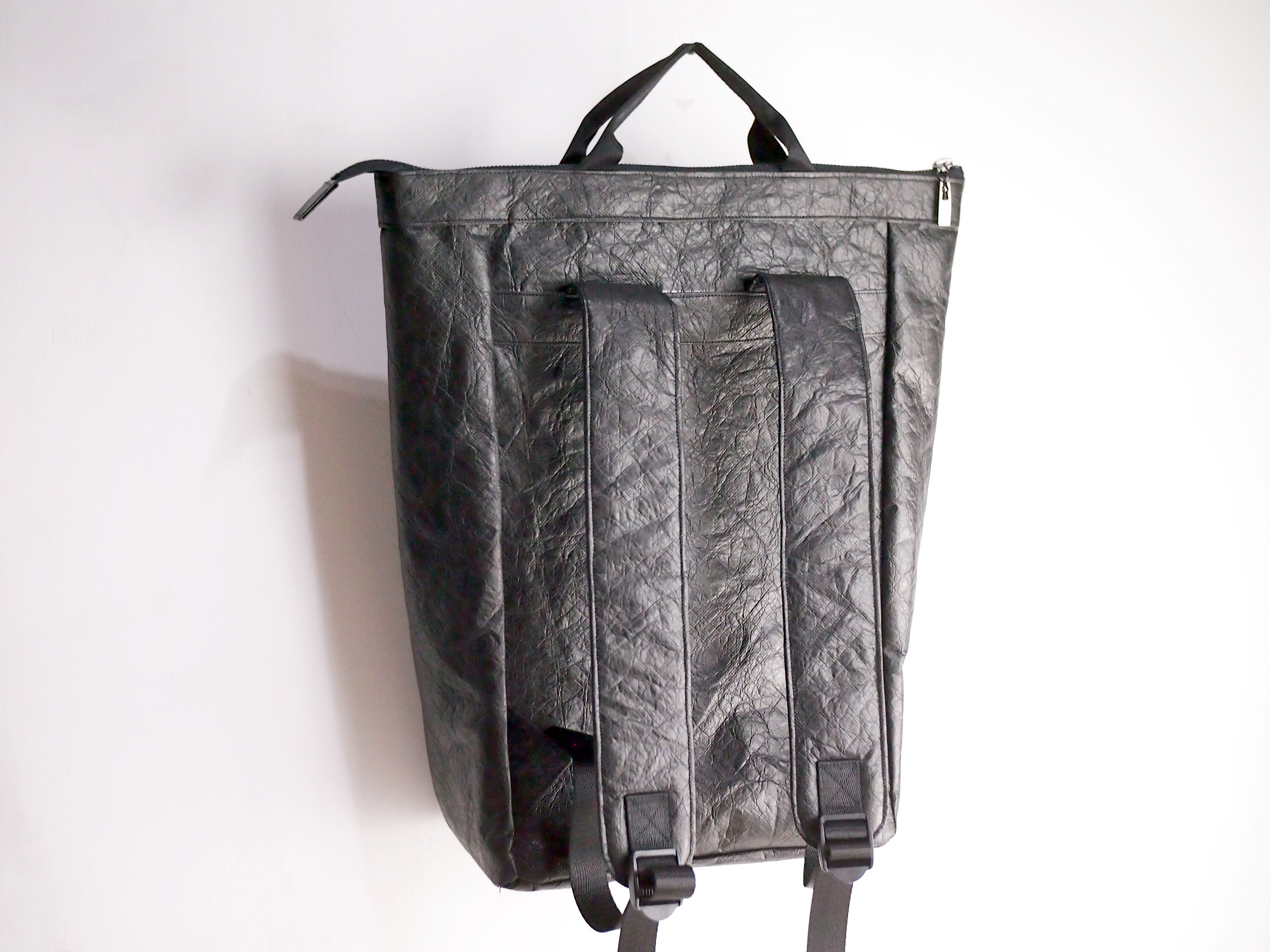 Tyvek® 2 Way Convertible (2 in 1) Backpack Handbag Tote Bag BLACK Eco ...