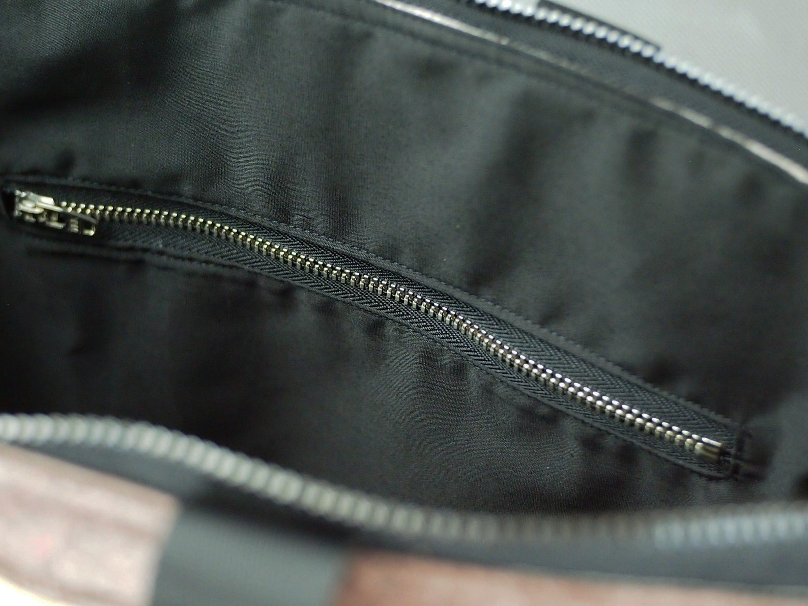 Tyvek® 2 Way Convertible (2 in 1) Backpack Handbag Tote Bag Silver Gray ...