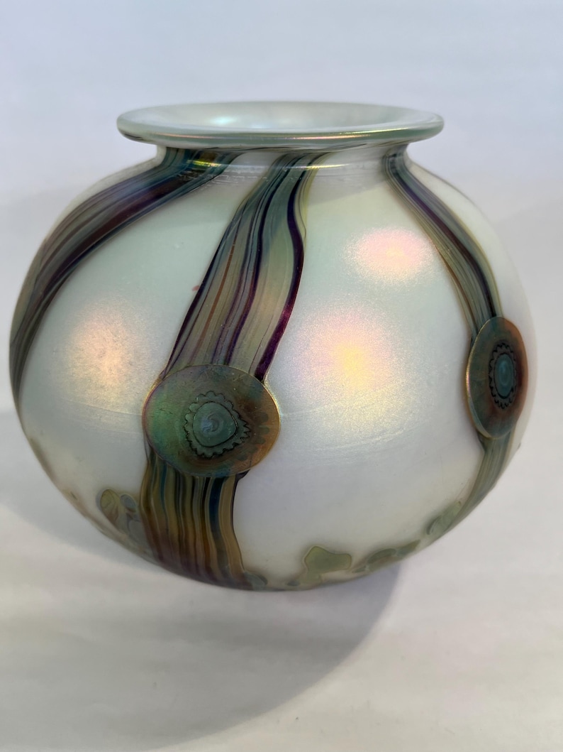 Iridescent Sea Vase Hand Blown Art Glass by Robert Eickholt - Etsy