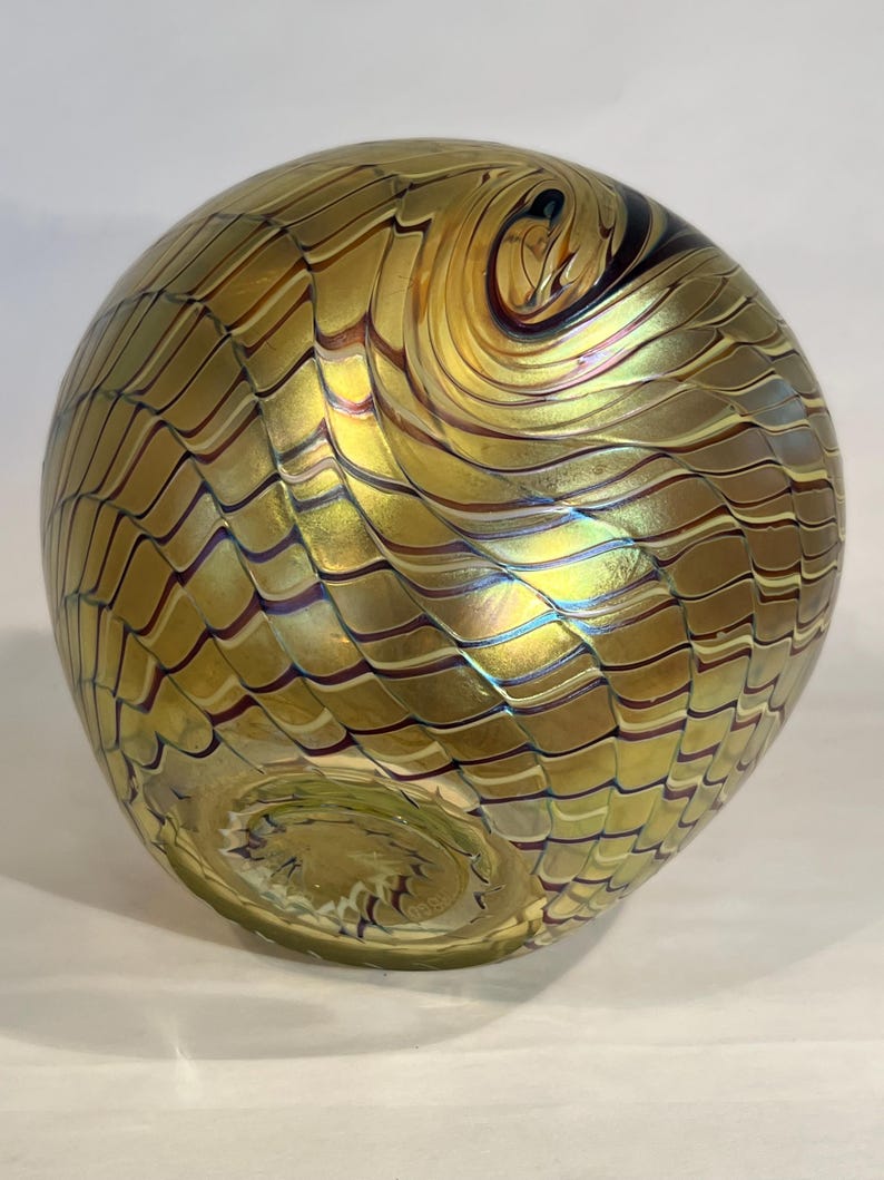 Orient and Flume Spider Iridescent Vase - Etsy