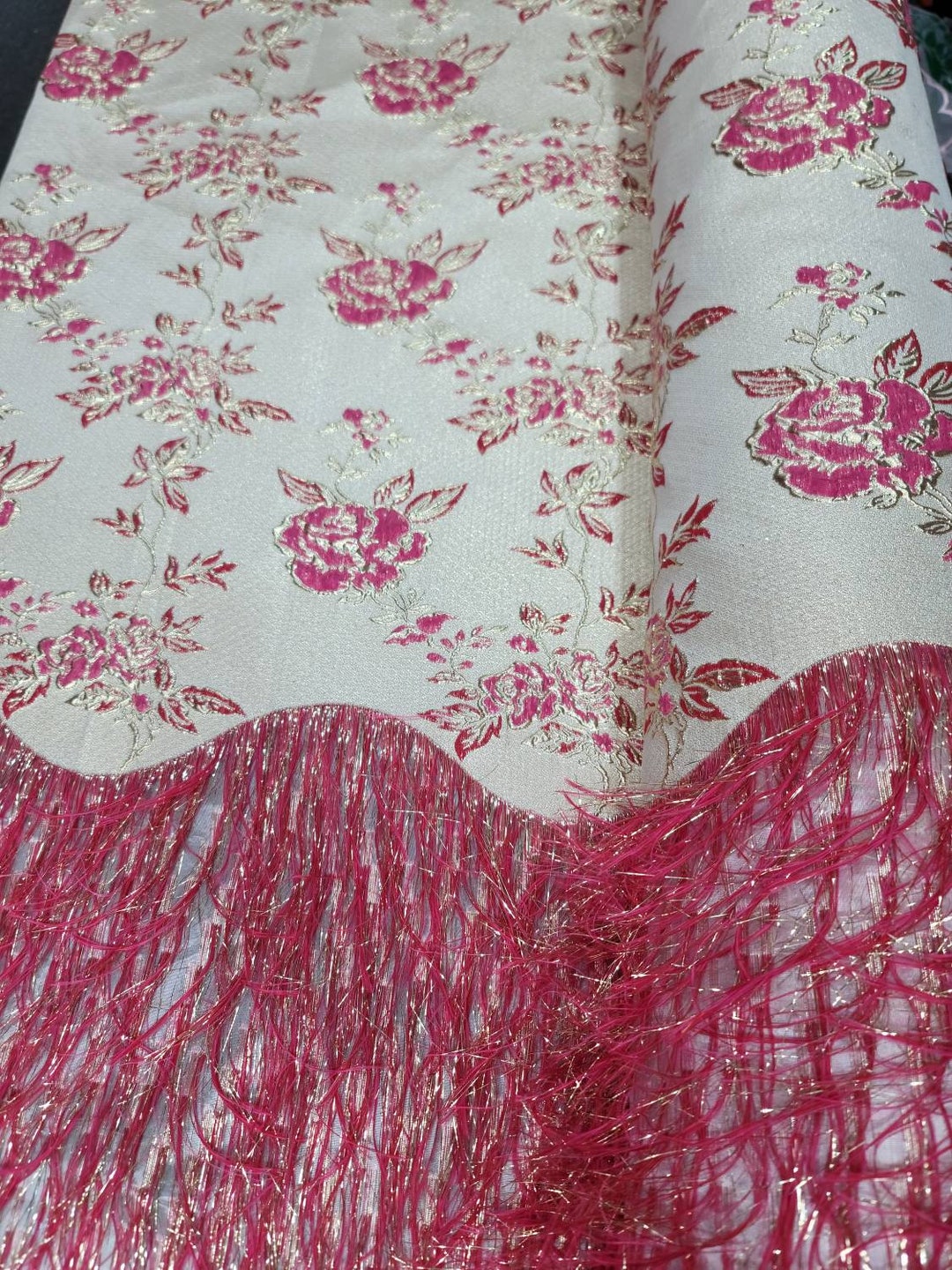 Stoff Verkauft Bulk Stock Fuchsia Gold Brokat Jacquard Floral Blumen ...