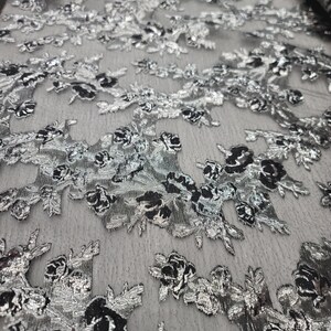 Metallic Silver Floral Brokat Stoff: Grau Organza Jacquard, 57 "breit ...