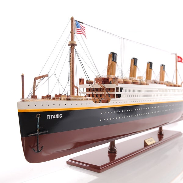 Submersible Titanic Model - Etsy