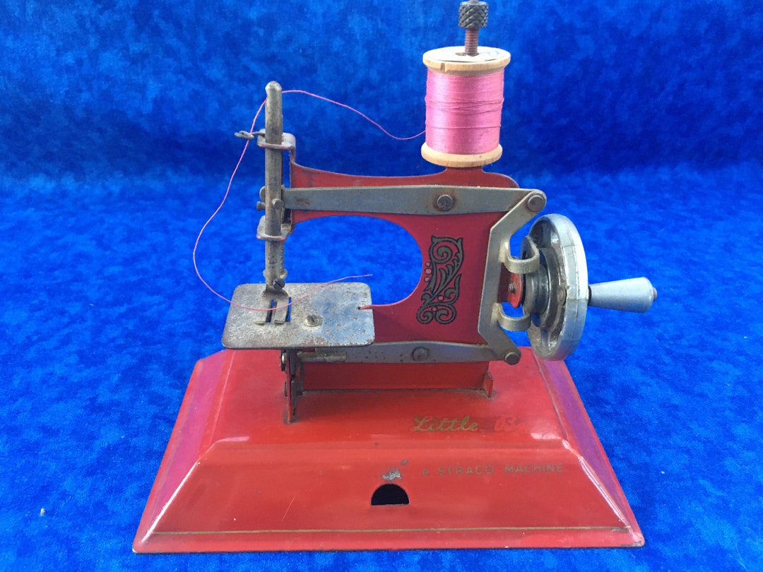 Vintage Straco Sewing Machine Little Betty - Etsy